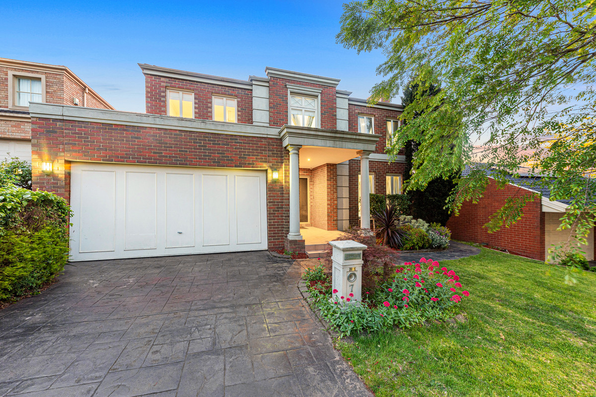 7 Robin Court, Doncaster VIC 3108 - Stockdale & Leggo