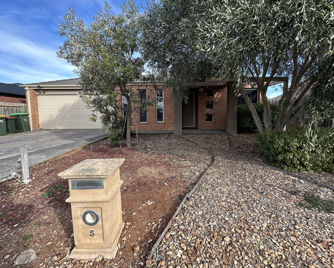 5 Tess Court, BACCHUS MARSH VIC 3340 - Stockdale & Leggo