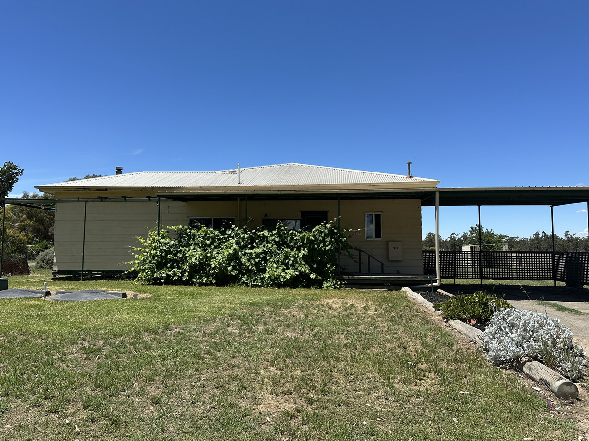 7320A Goulburn Valley Highway, Kialla West VIC 3631 - Stockdale & Leggo